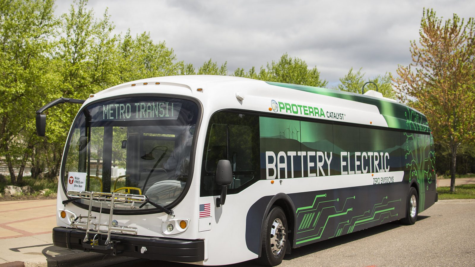 Infrastructure Funding Is Bringing Zero-Emission Buses to Communities ...