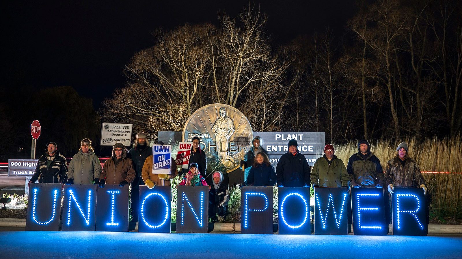 Biden, Sanders, AOC Celebrate Historic Union Vote in Tennessee - WhoWhatWhy