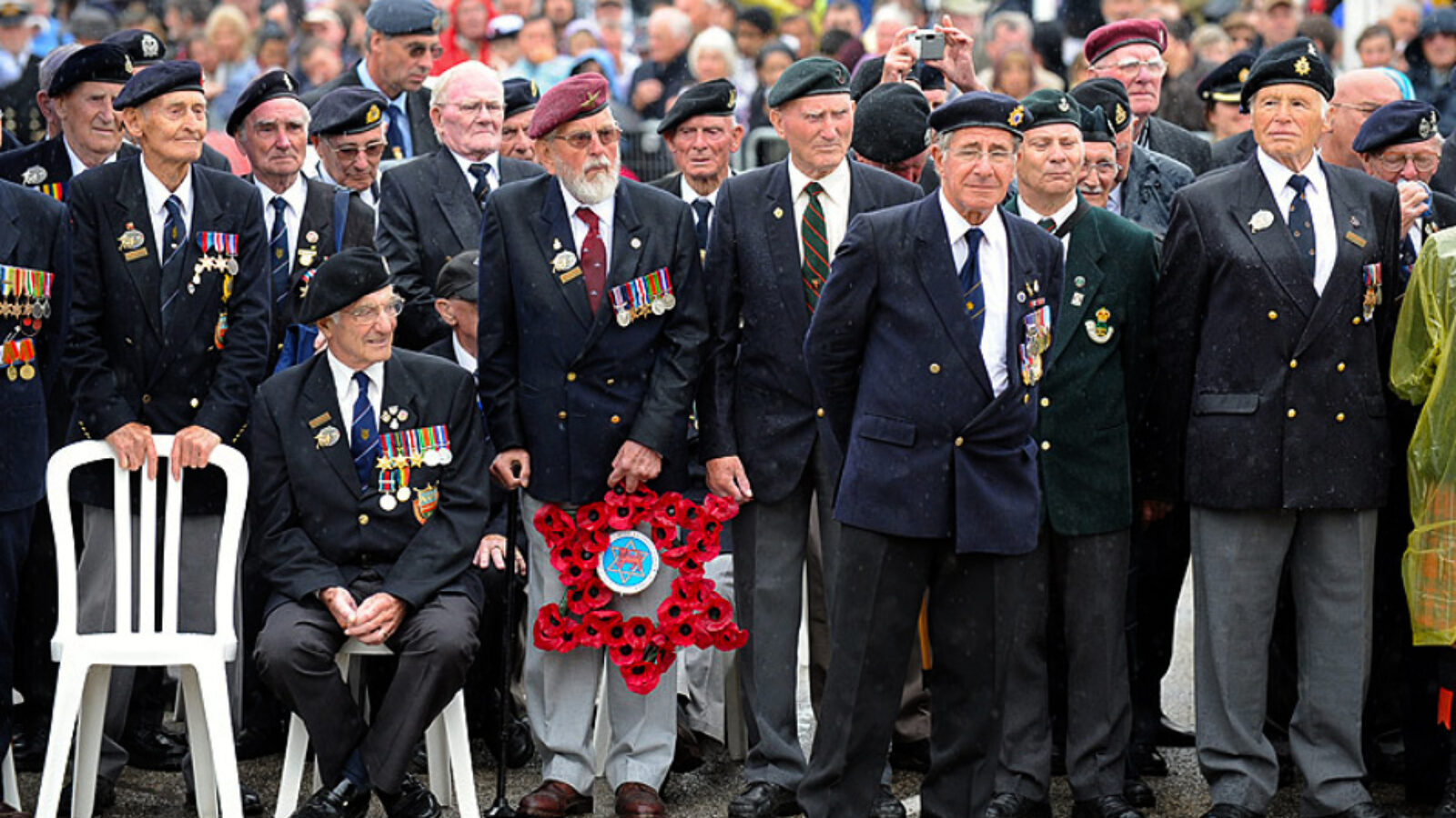 WWII Vets Are Rock Stars in France as They Hand Over Duty of ...
